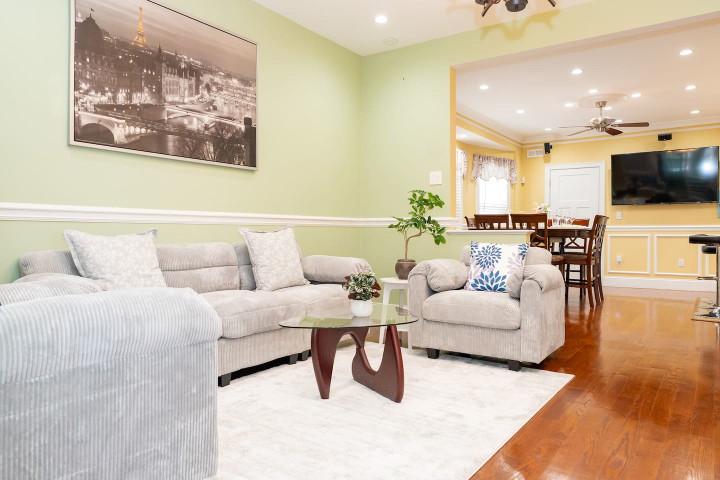 Spacious 5br Home Near Boston | 5 Parking (47) - Quincy, MA