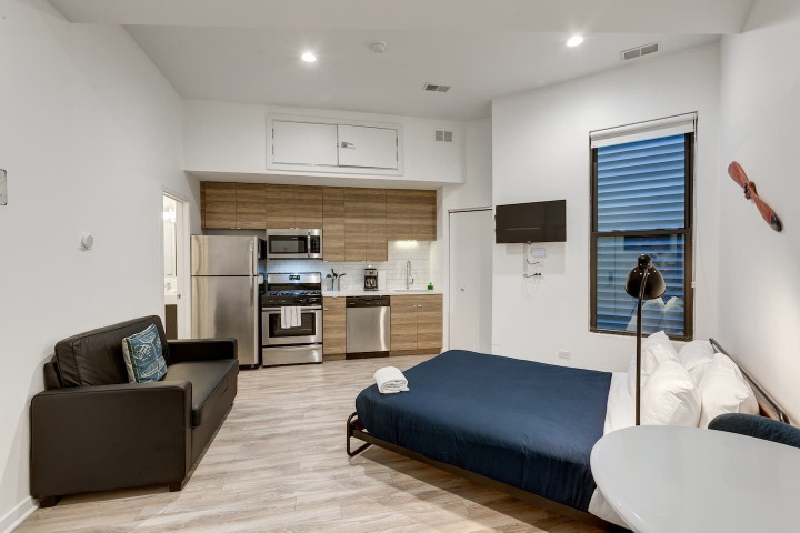 Cabin 104 By 747 Lofts - Chicago