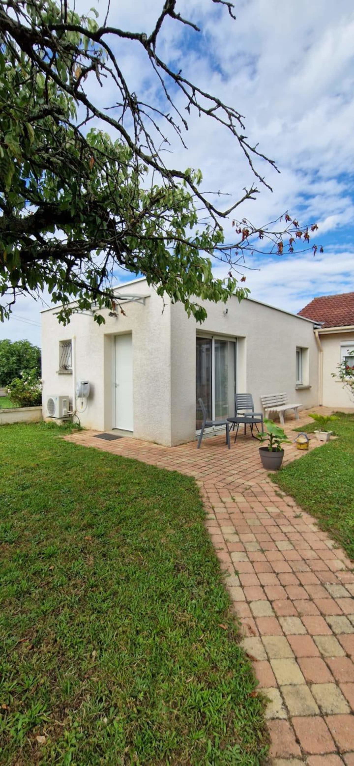Agréable Studio Avec Terrasse - Chassieu