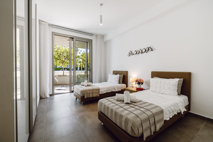 Elysia Park 2 Bedroom Luxury Apartment With Pool - Kato Paphos