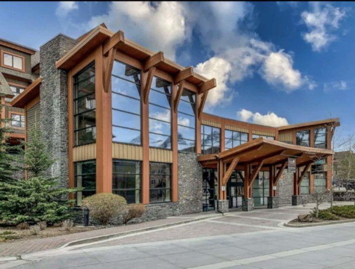 Luxury Condo In Solara Resort, Canmore - Alberta