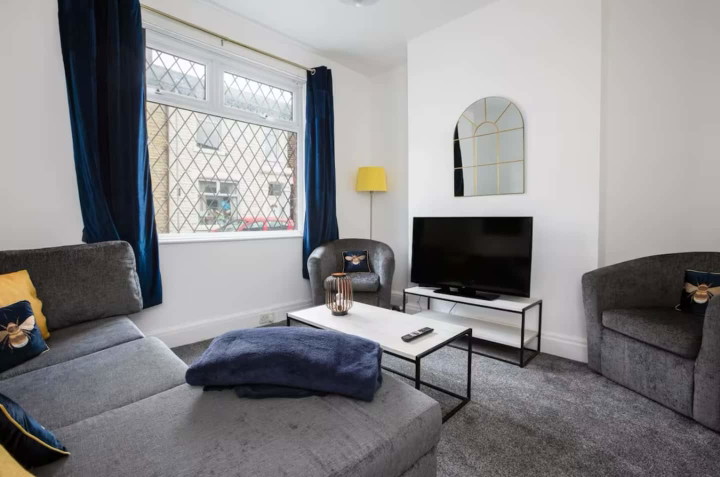 Connaught Stays - Preston Centre Home - Preston