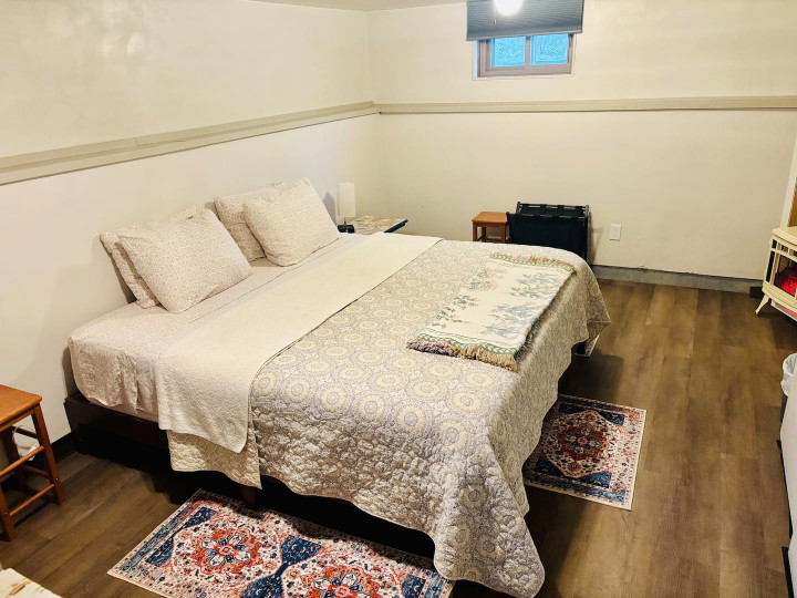 Anchorage Cozy Cabin - Anchorage, AK