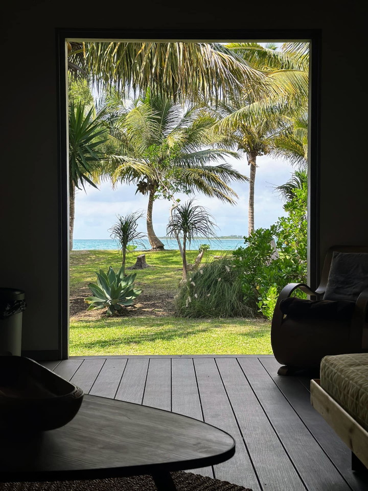 Waterfront Bungalow. Lagoon View. - New Caledonia