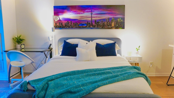 Spacious Studio In The Heart Of Downtown Toronto - Toronto