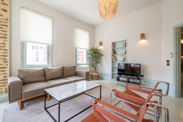 Posh Pad : Appartement Historique 4br Près De La Place Taxim - Şişli