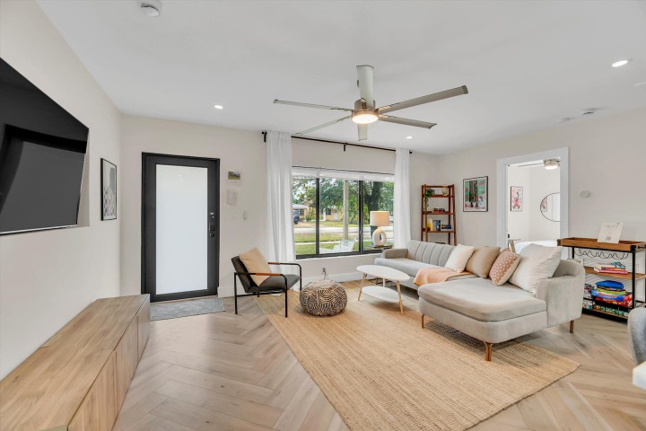 Coastal Modern Retreat | Newly Renovated - Fort Lauderdale