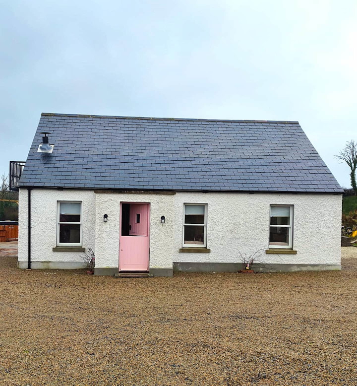 Countryside Retreat With Hot Tub & Balcony Views - Fermanagh