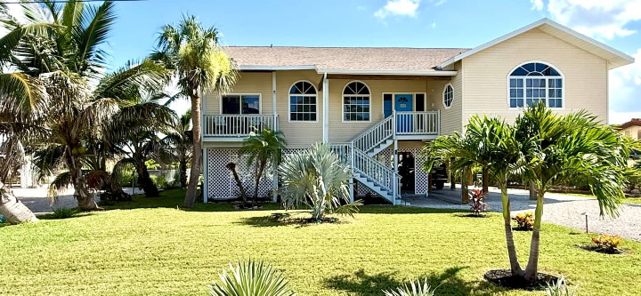 Fully Updated/luxury Beach House W/master Suite-cl - Fort Myers Beach, FL