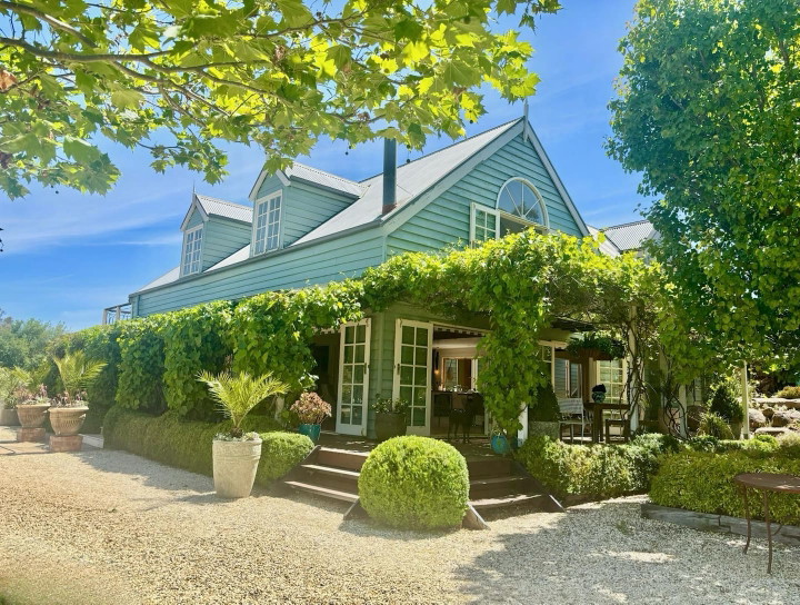 Liberty Flat Farm - Epic Entertainer - Castlemaine
