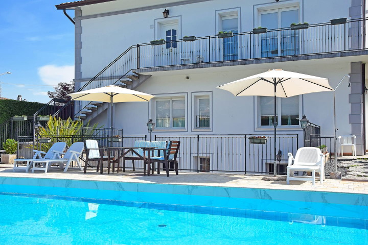 Conegliano Veneto: Elegante Villa Con Piscina Privada En Las Colinas De Prosecco - Conegliano