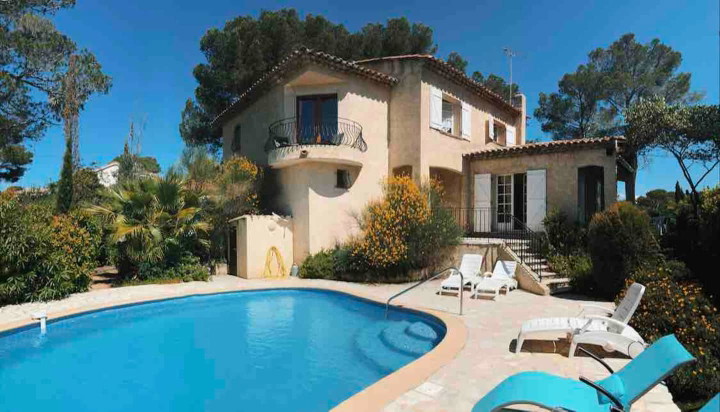 Magnifique Villa Provençale Avec Piscine - Saint-Raphaël