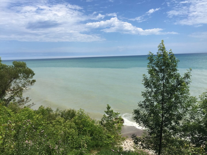 Charismatic Lake Home For 8 - Kenosha, WI