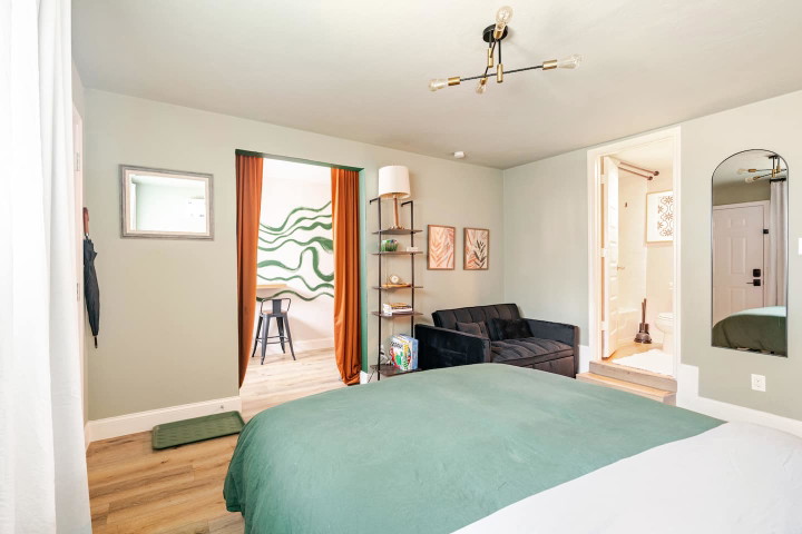Gated Bungalow 6 Min From Med Center, Nrg, Astros - Houston, TX