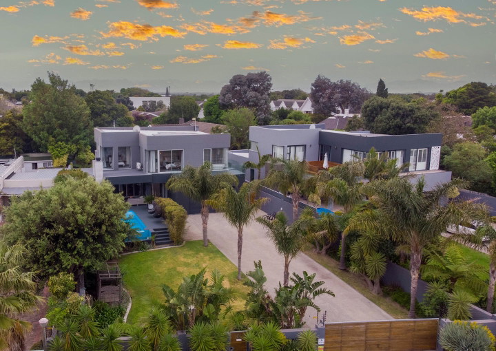 Luxury Villa With Great Mountain Views And Pool - Claremont