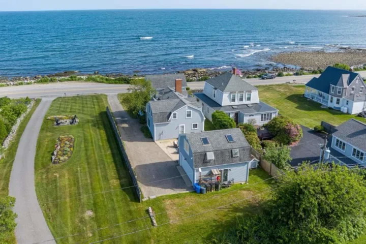 Historic Oceanfront Retreat | Walk To 2 Beaches - Portsmouth, NH