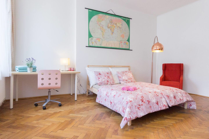 Sunny Cinema Home In The Very Centre Of Prague - Praga