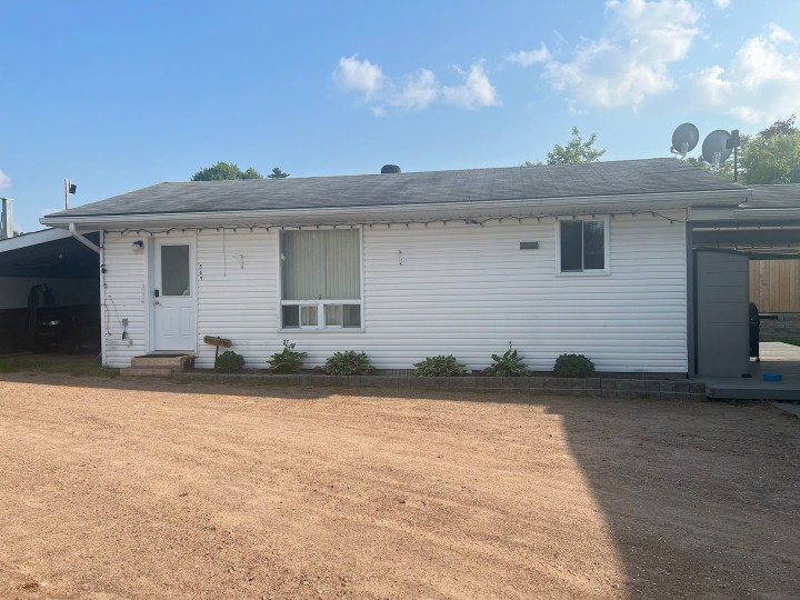 House With A View - Mattawa
