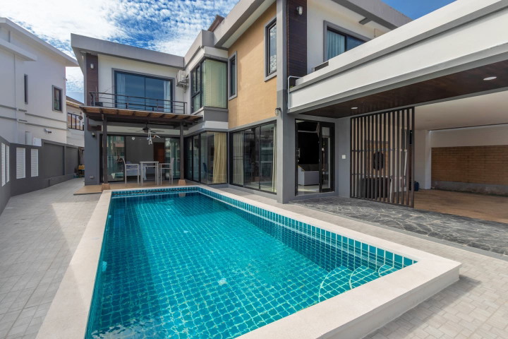 *4 Bed Pool Villa * Netflix * Family Friendly ( - Phuket