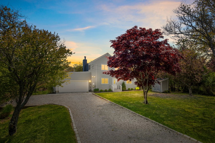 Center Of Town + Ideal For Beach, Golf & Tennis - Gin Beach, NY