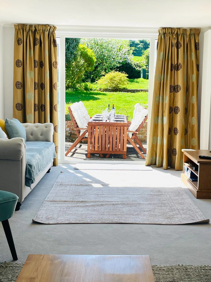 Cherrydale Cottage - Semi Rural Family Retreat - Isle of Wight