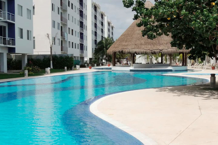 Spacious & Modern | Huge Pool | 2r 2b - Cancún