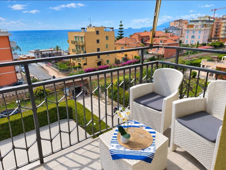Maison De Giuly, Vue Mer, Parking Privé, Climatis - Pietra Ligure