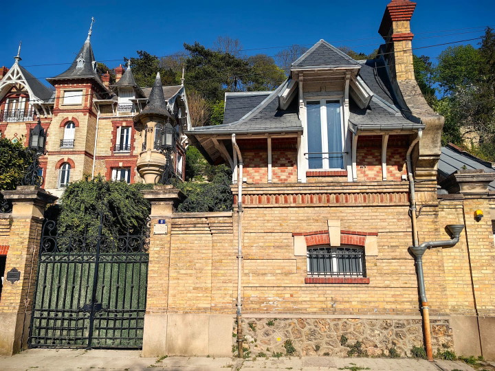 House By The Seine - Saint-Germain-en-Laye