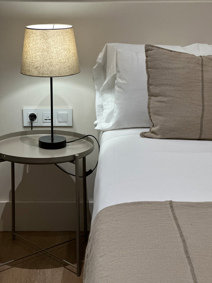 Single Room With Private Bathroom - Hostal Goya - Barcelona