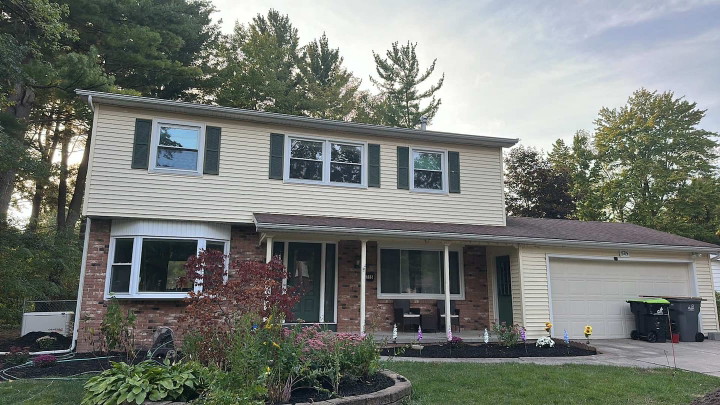 Midland Central Getaway 4bd 2.5 Ba - Midland, MI