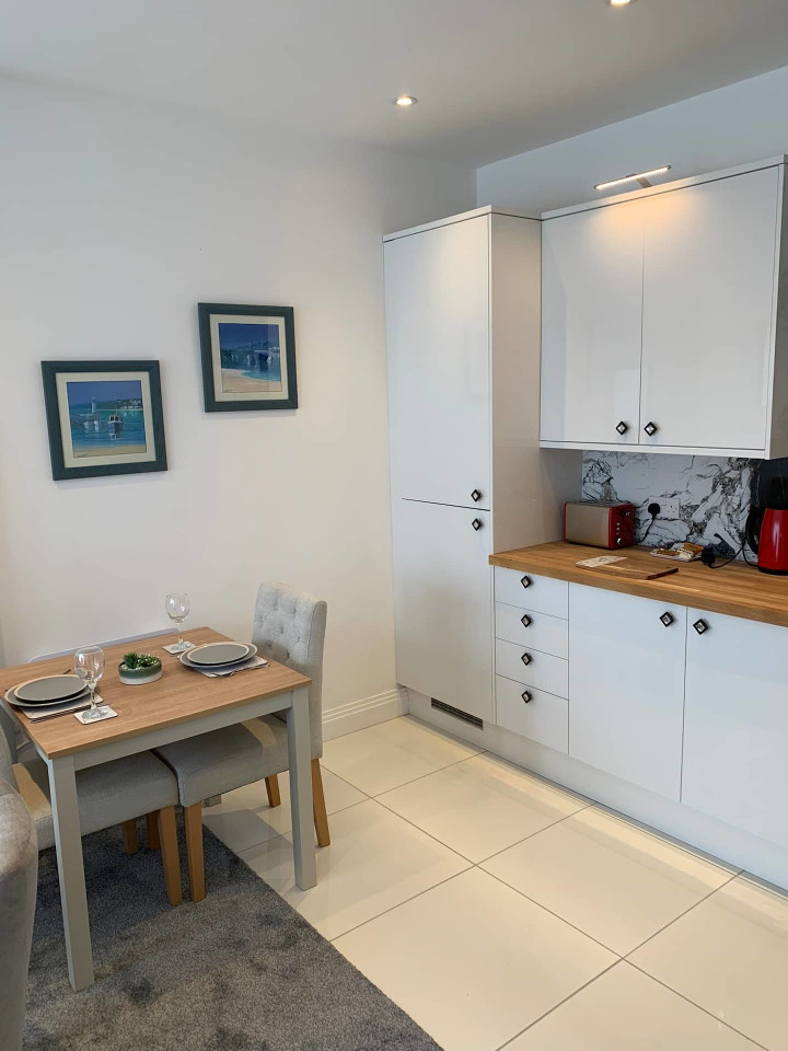 Stunning New 1 Bedroom Apartment, Village Location - Stevenage