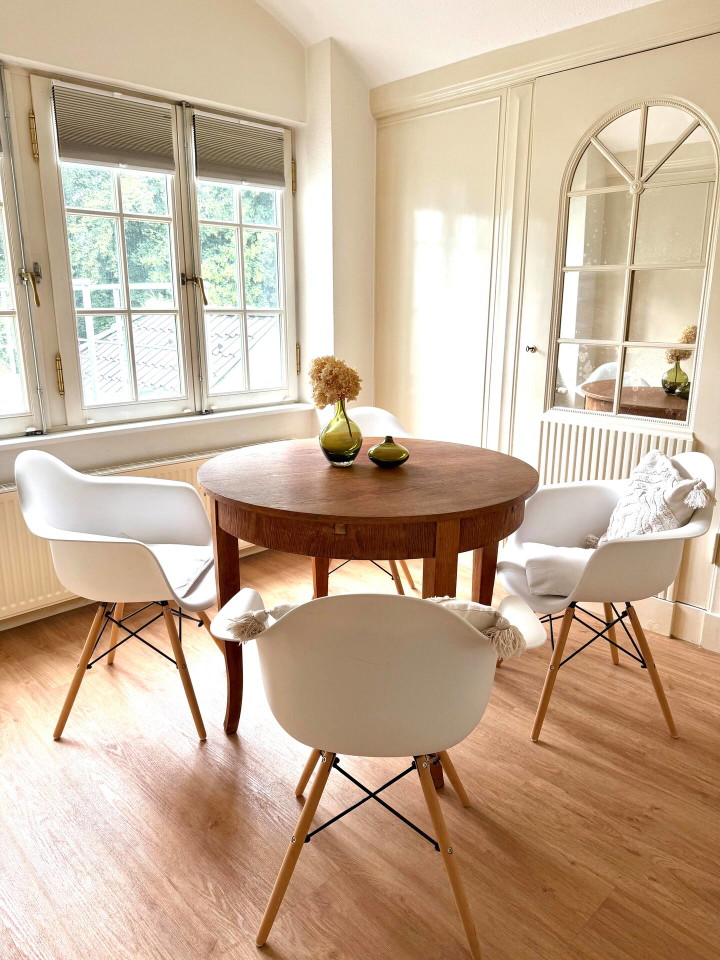 Großes Dachgeschoß Einer Ehrwürdigen Villa - Bremen