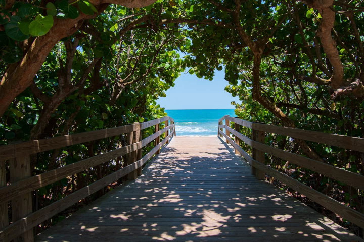 Cozy Condo With Ensuite Baths - Melbourne Beach, FL