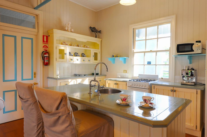 Honeymoon Cottage At Samford Lakes - 브리즈번