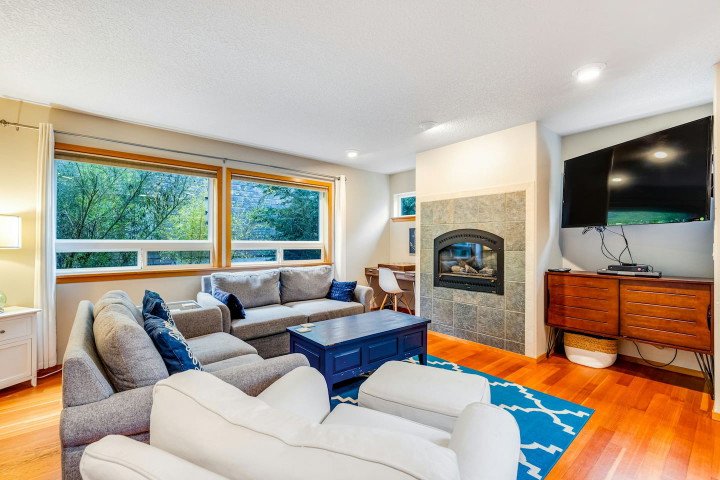 Spacious 3br Dog Friendly | Fireplace | Patio - Manzanita, OR