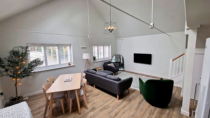 Fifield, The&nbsp;Lodge, Surrey&nbsp;Hills - Farnham
