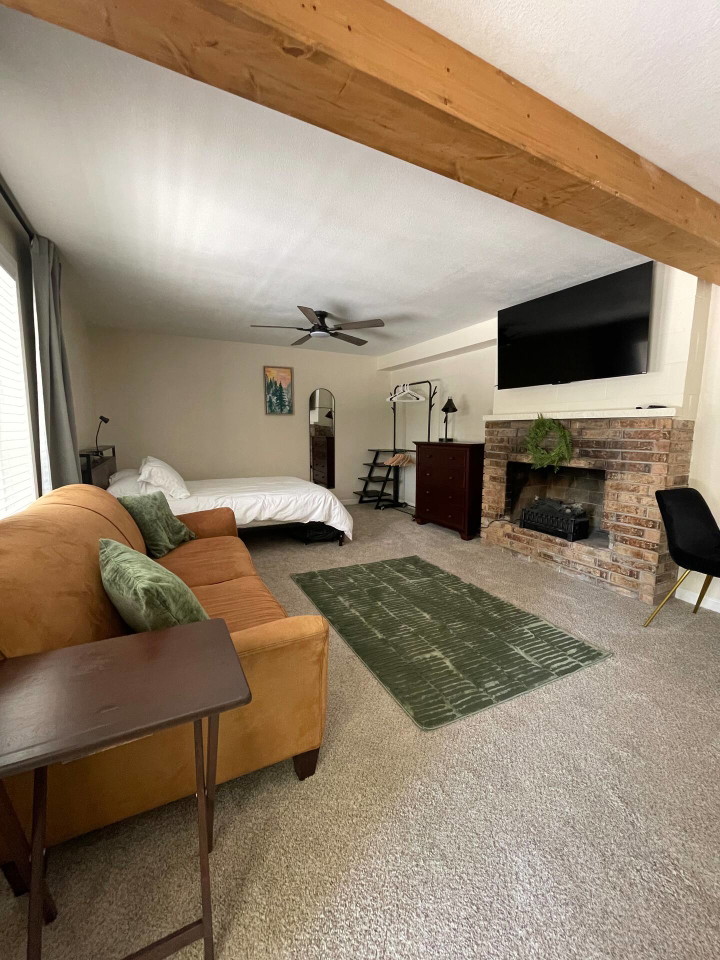 Evergreen Studio - Port Orchard, WA