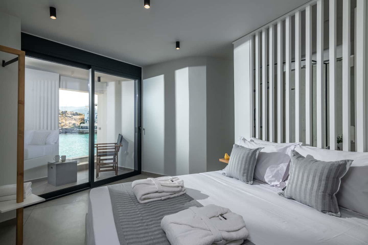 Beachfront Salty Sea Luxury Suite 1 - Agios Nikolaos