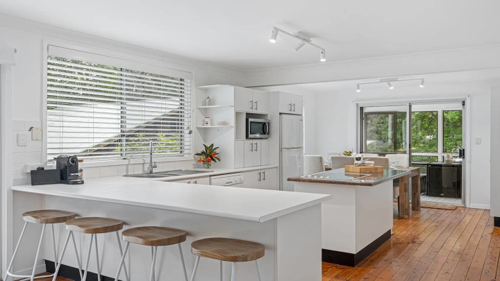 Pet Friendly + Walk To Beach - Central Coast