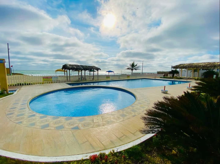 Beach House With Pool And Sea Exit - Playas