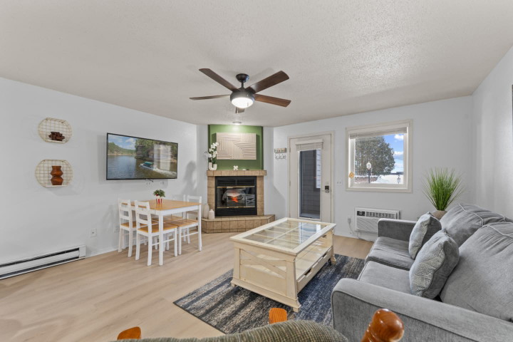 Dells Casa Relaxo: Jacuzzi, Pool & Hot Tub - Lake Delton, WI