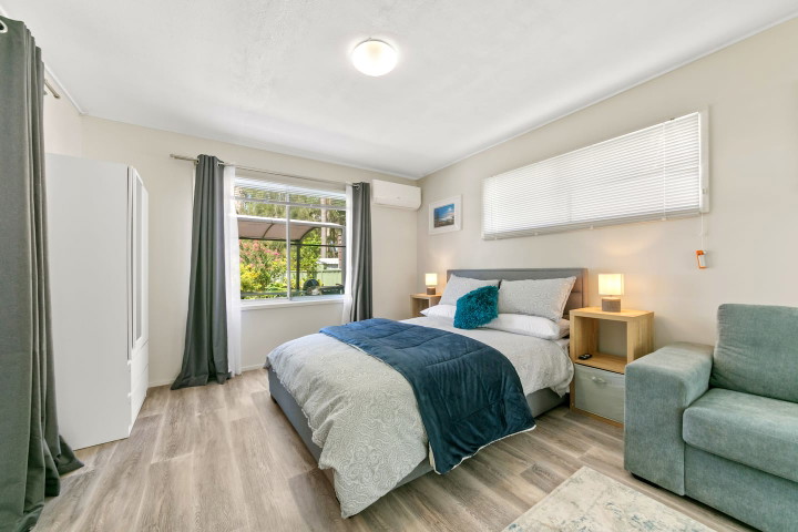 1br Studio | Pet Friendly Budgewoi Lake Front - Central Coast