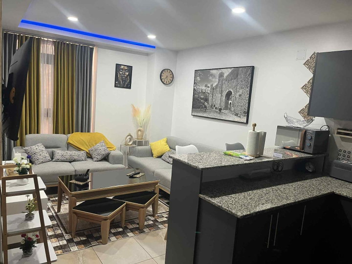 F2 Entièrement Meublé Avec Terrasse Ensoleillée - Béjaïa
