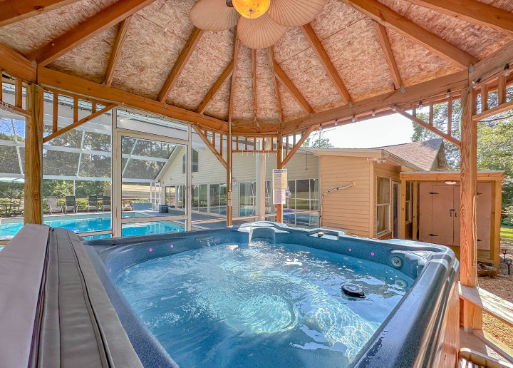 Jacuzzi Pour Groupes 4 Chambres Retraite Privée 4 Chambres - Tallahassee, FL