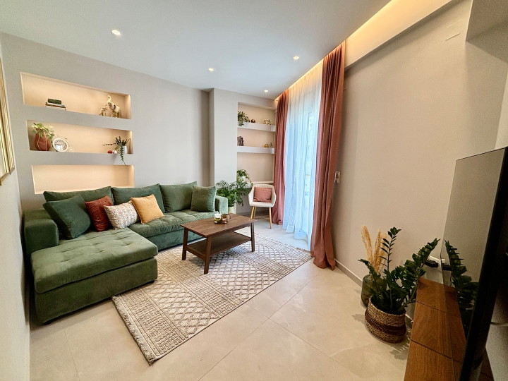 2 Bedroom Apartment With Veranda - Héraklion