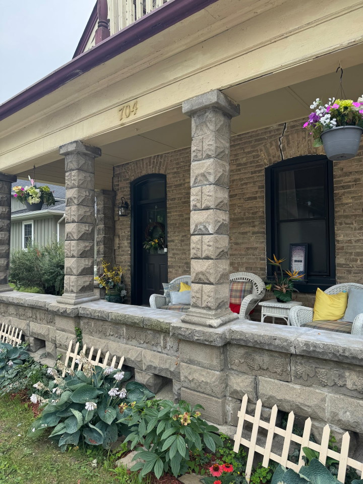 Large Victorian Home Near Beach - Port Elgin
