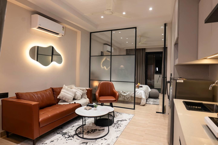 High On Galleria By Euphoria Stays |Coffee&comfort - Gurugram