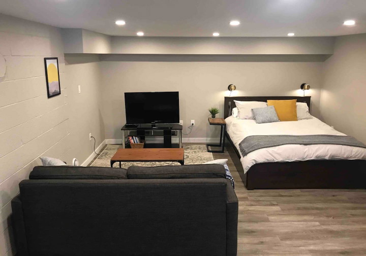 Central Studio Apt - Cozy Basement Unit W/ Parking - Ottawa