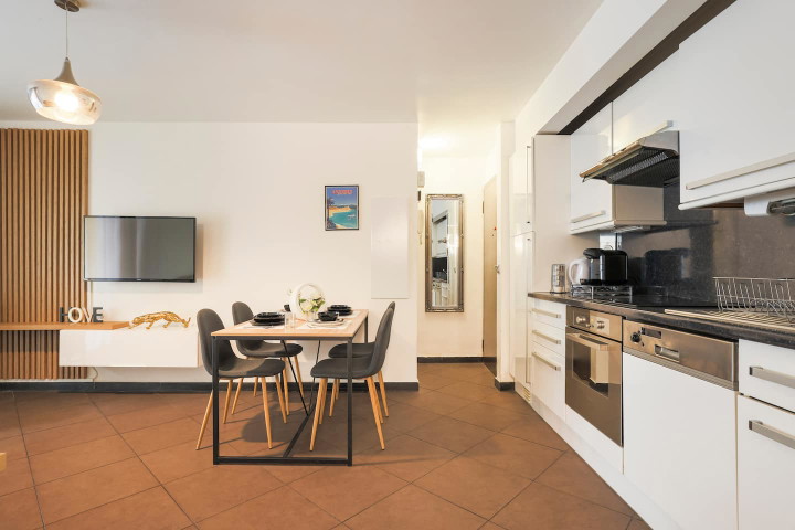 2pcs /Ac/3min à La Plage/ Garage Petite Voiture - Juan les Pins