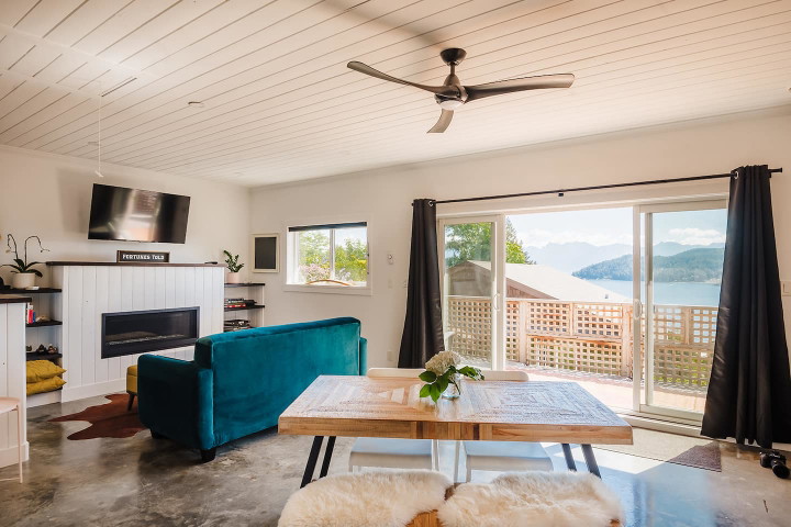 Cottage Ocean View Private In Lower Gibsons - Gibsons